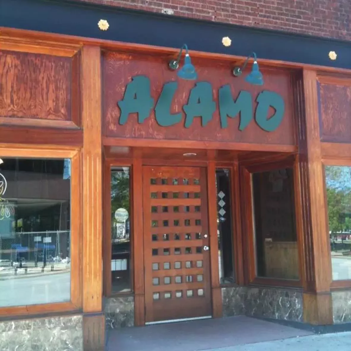 The Alamo | Downtown | Restaurant | Restaurants: Food & Drink